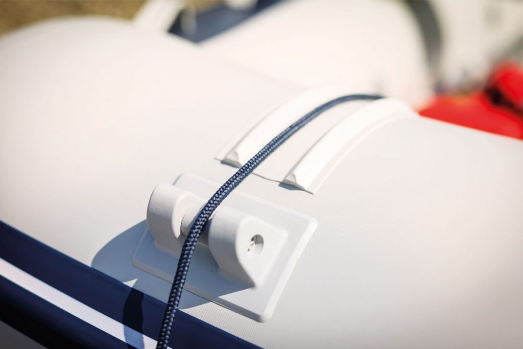 Honwave T40-AE3 + Packages | Masons Marine